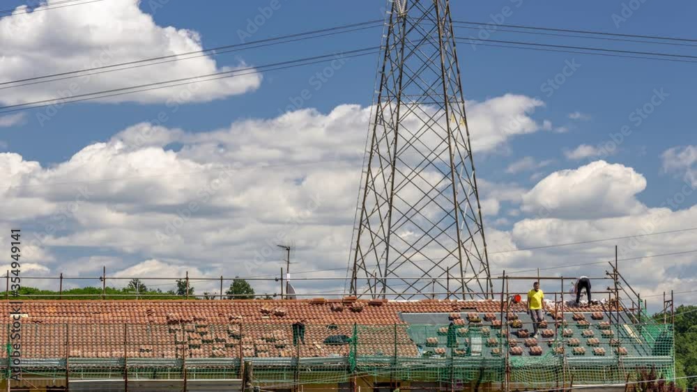 Video „The roof of a large apartment building is covered with red brick ...