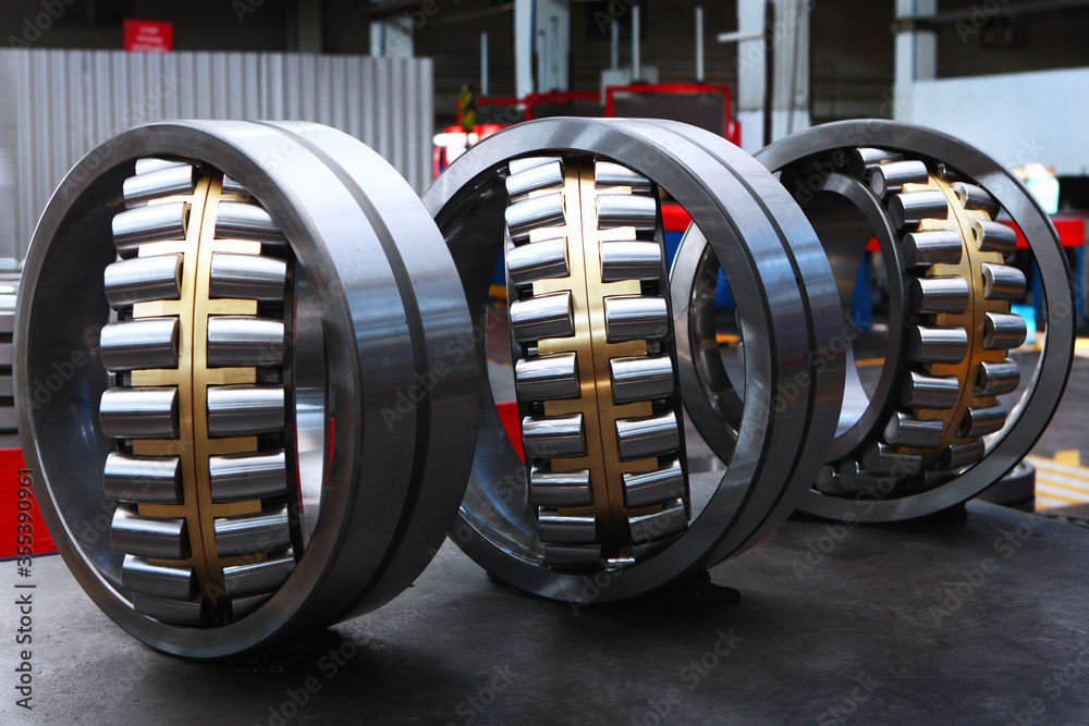 Large diameter bearings in production. Bearing manufacture. Heavy ...