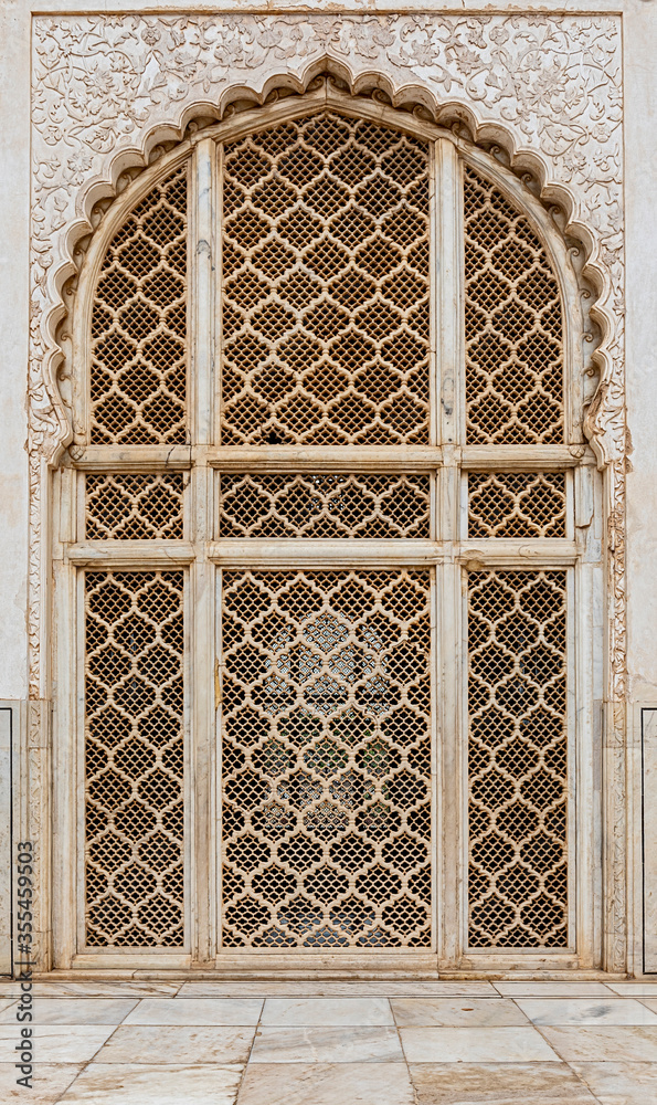 Intricate Window (Jali) at the Bibi ka Maqbara, built by Azam Shah in ...