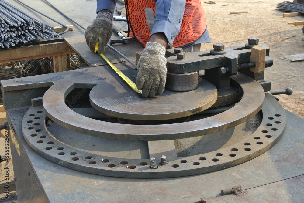 SELANGOR, MALAYSIA -AUGUST 05, 2016: Construction workers working at ...