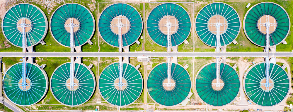 Foto de Tap water purification plant. Recirculation solid contact ...