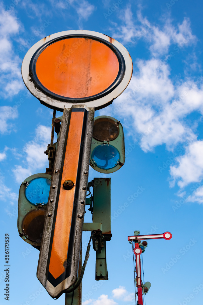 Fotografia do Stock: Signale Eisenbahn Formsignale Flügelsignale Halt ...