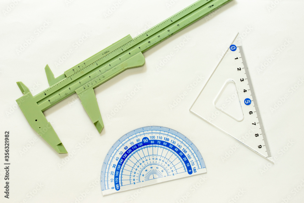 モノの形 ノギス 分度器 三角定規 金尺 Stock Photo | Adobe Stock