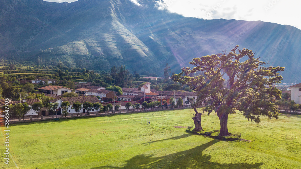 Sesión fotográfica con drone mavic pro, del poblado de Yucay Urubamba ...