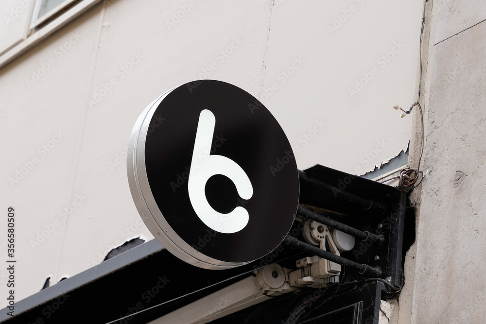 bagel corner fast food restaurant with logo sign on facade Stock Photo ...