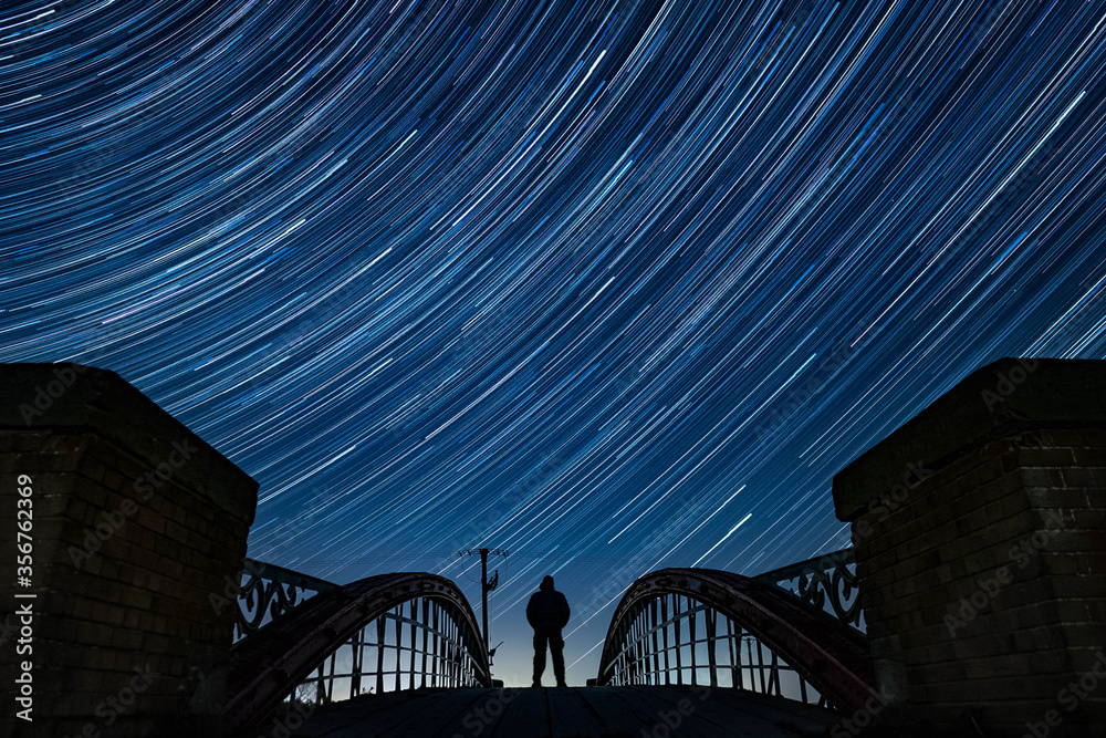 Broughton Bridge under the clear night sky, dramatic long exposure ...