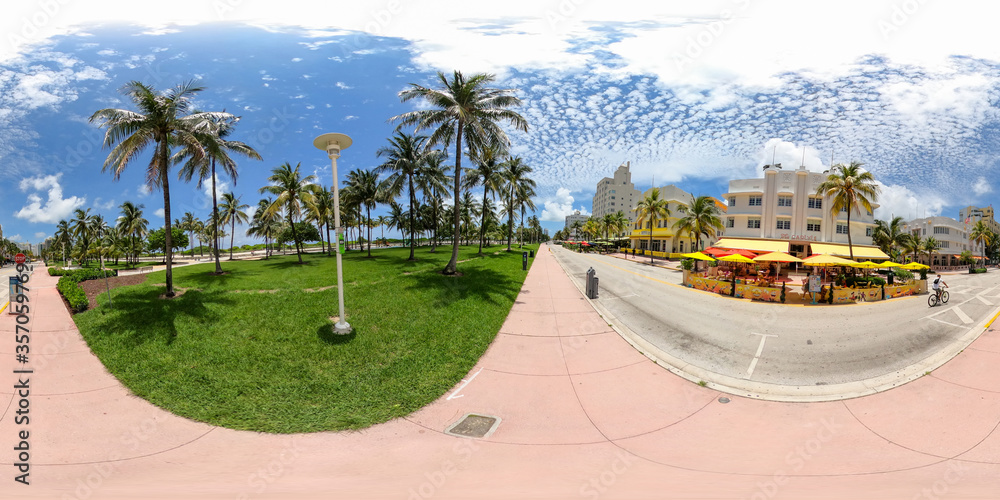 360 spherical equirectangular photo Miami Beach Ocean Drive reopening ...