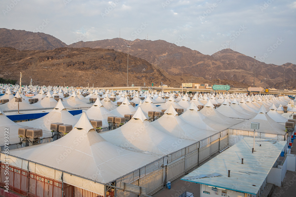 Makkah, Saudi Arabia : Landscape of Mina, City of Tents, the area for ...