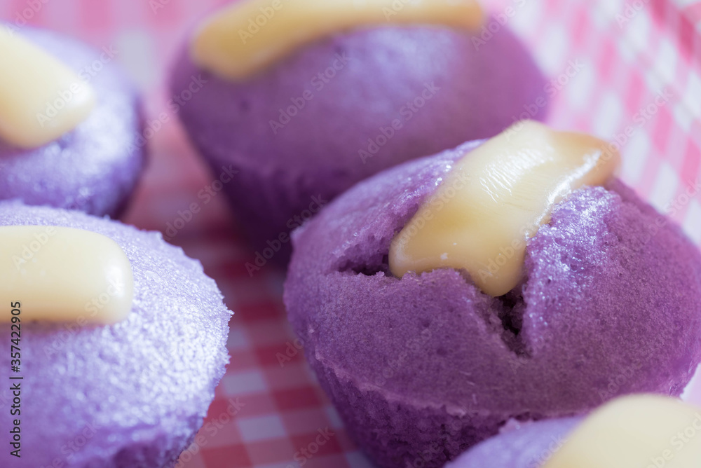 Ube puto with cheese. A Filipino style rice cupcake muffin with ube ...
