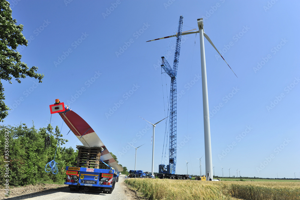 gaenserndorf, austria, 29 june 2011, liebherr LG 1550 mobile crane ...