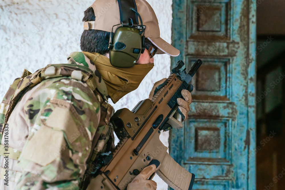 Detailed drawing of a Scar-l assault rifle. Military holding an assault ...