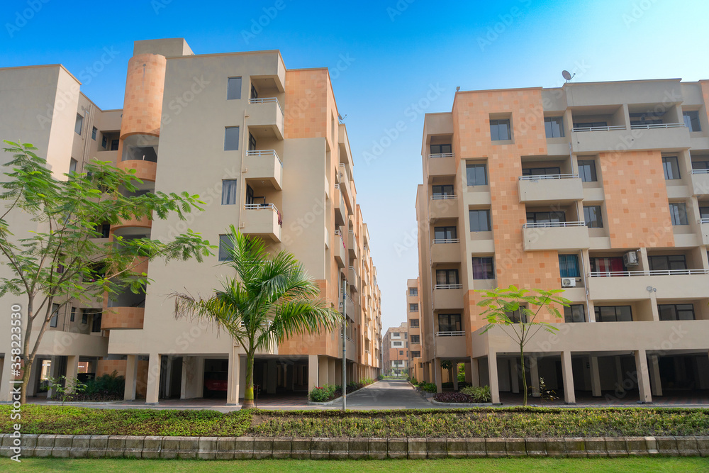 Foto de New residential buildings are being built at Rajarhat New Town ...