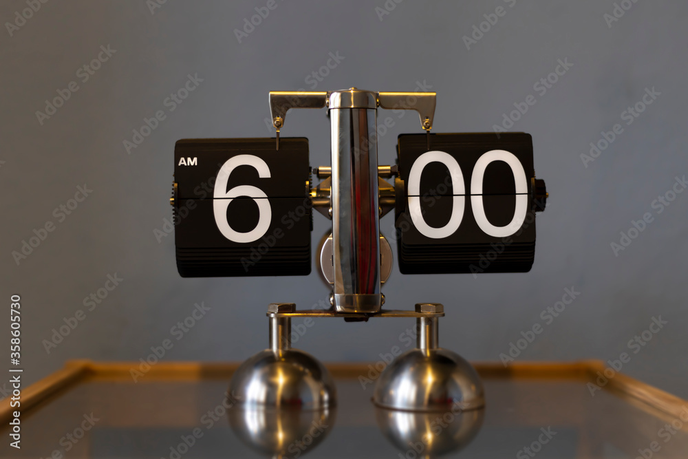 Mechanical analog vintage flip clock - showing 6.00 am Stock Photo ...
