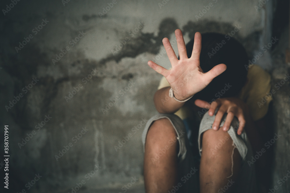 Stop abusing violence. terrified , A fearful child, Children violence ...