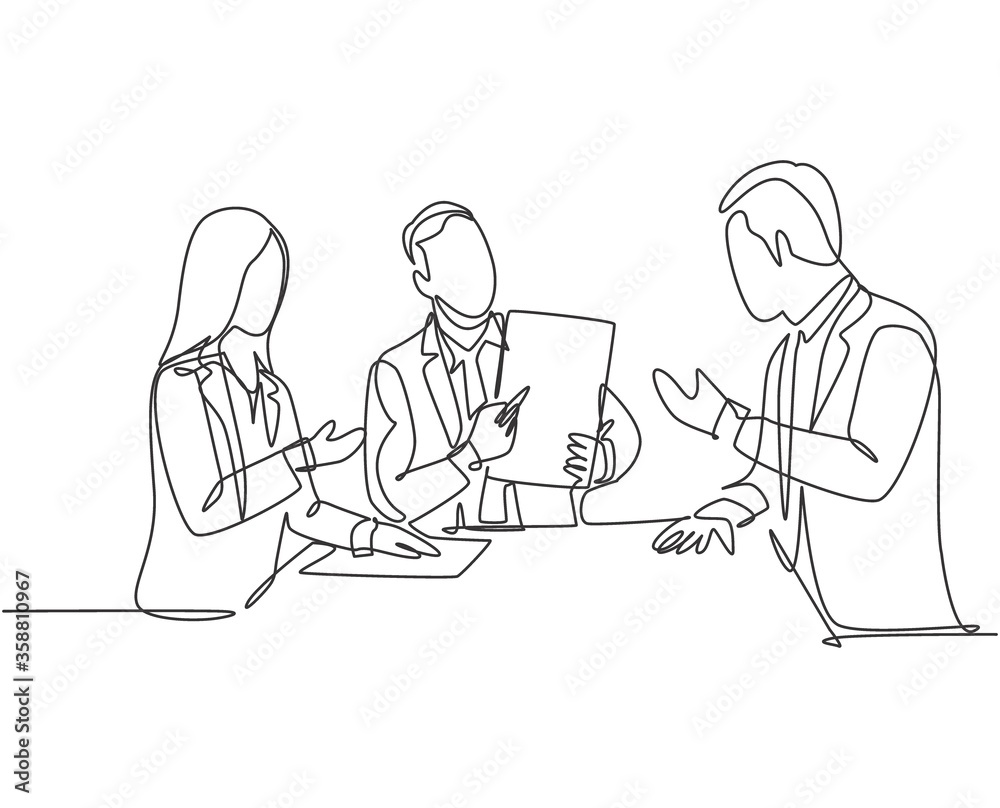 One single line drawing of young startup founder explain profit sharing ...