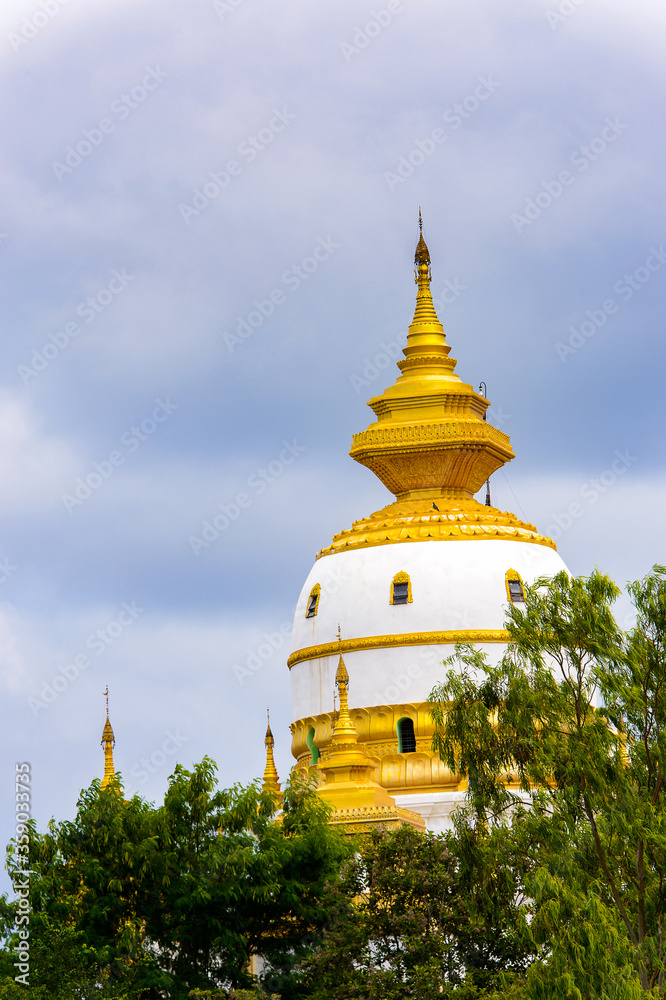 It's Aung Sakkya Pagoda Maha Bodhi Ta Htaung ('a thousand great Bo ...