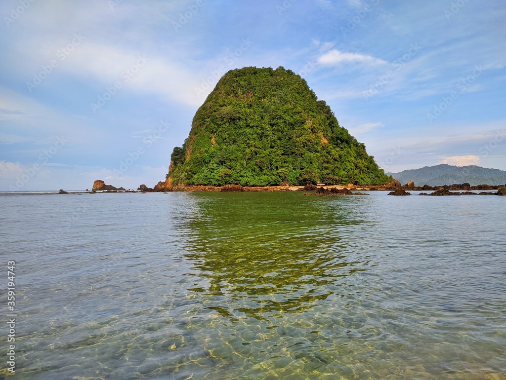 Red island Banyuwangi Indonesia, pulau merah Banyuwangi Indonesia, PM ...