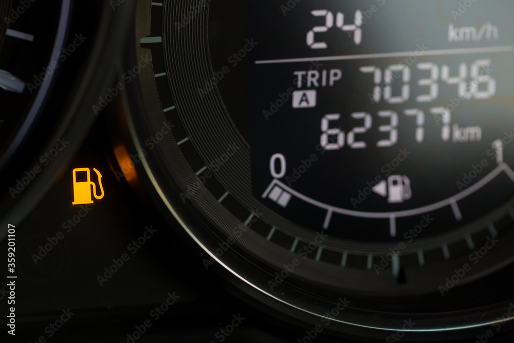 Empty fuel warning light in car dashboard. Fuel pump icon. gasoline ...