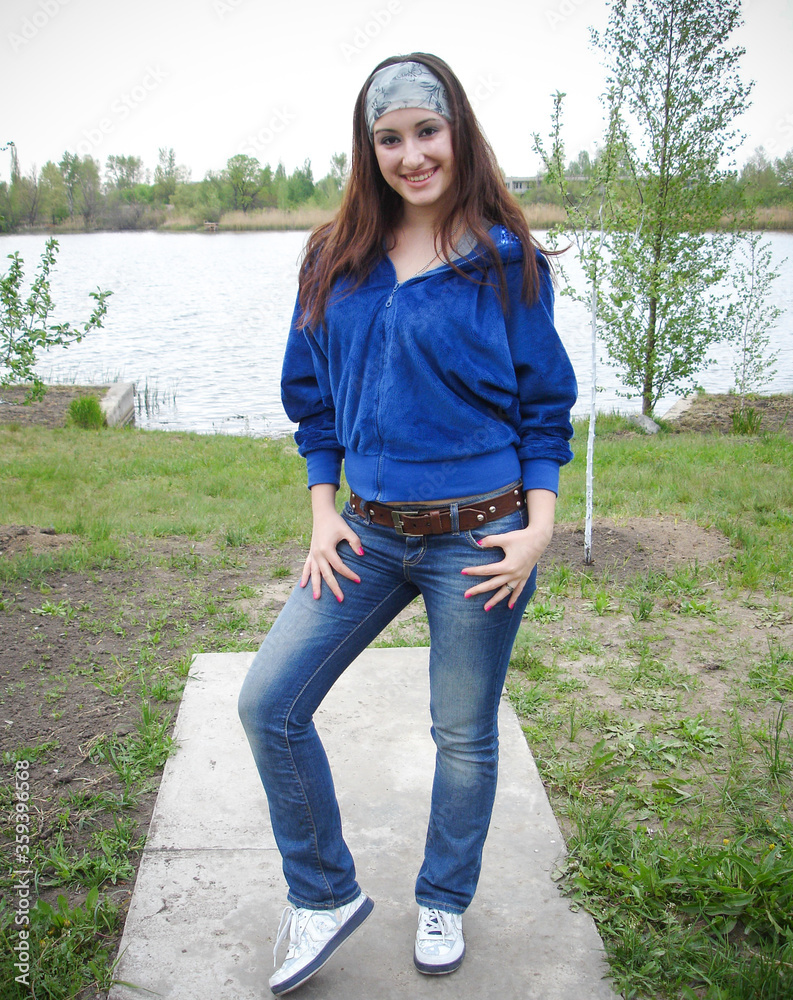 Ordinary girl from small town, teeagers and students lifestyle. Problems and happiness ภาพถ่าย ...