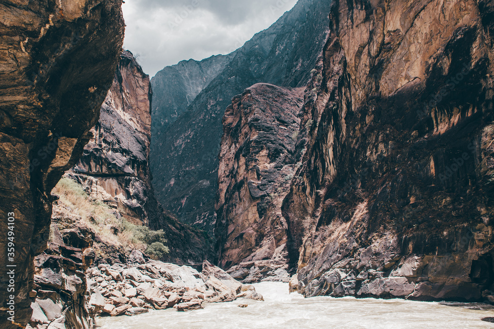 Tiger Leaping Gorge, the origin of Yangtze River, in Yunnan Province ...