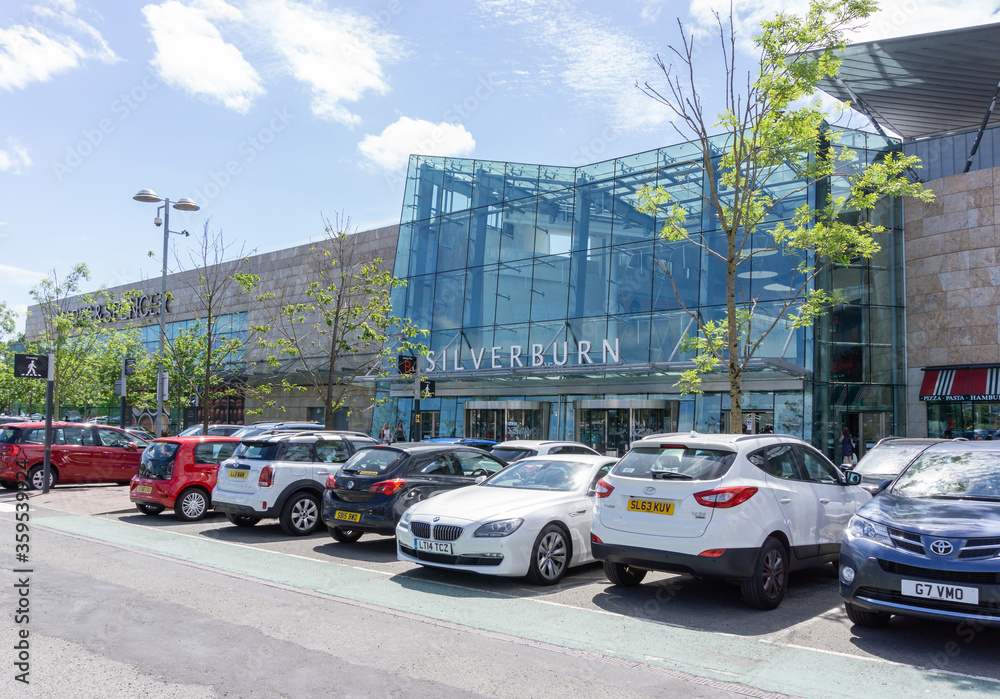 Silverburn, Scotland, UK - July 06, 2018: Silverburn Retail Park busy ...
