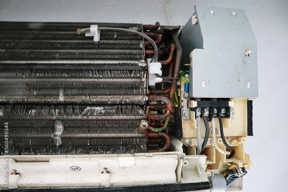 the process of clean and wash the air condition with the high pressure ...