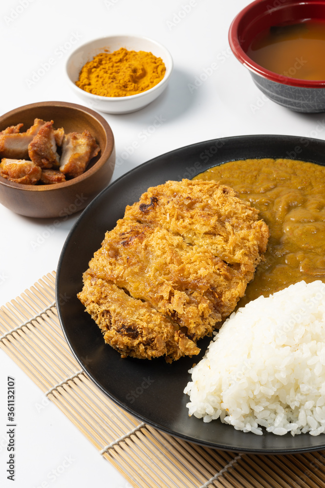 Tonkatsu Curry Rice (Japanese deep-fried pork cutlet with Curry rice ...