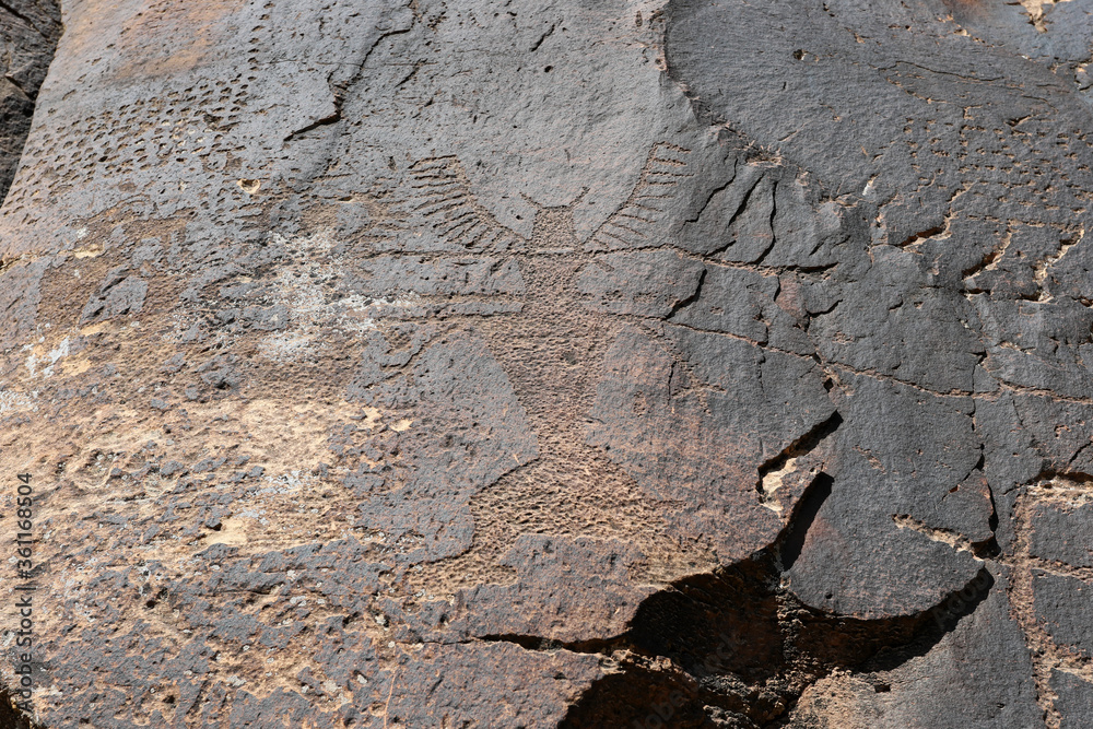 Native American Indian rock art petroglyph figure headress chief Utah ...