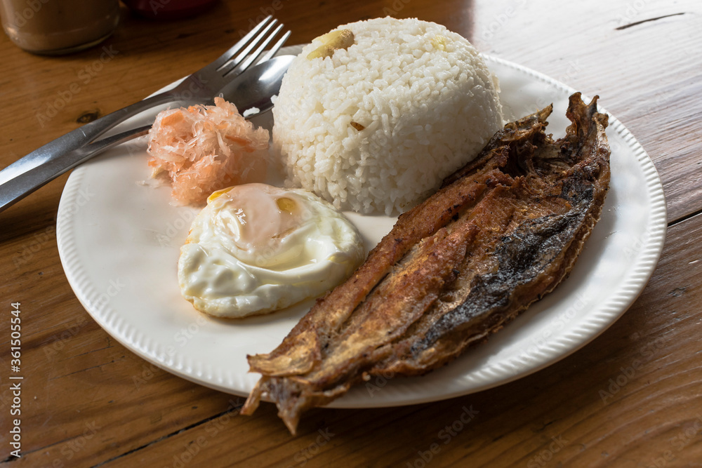 Bangsilog - Milk fish (bangus) served with garlic rice (sinangag), egg ...