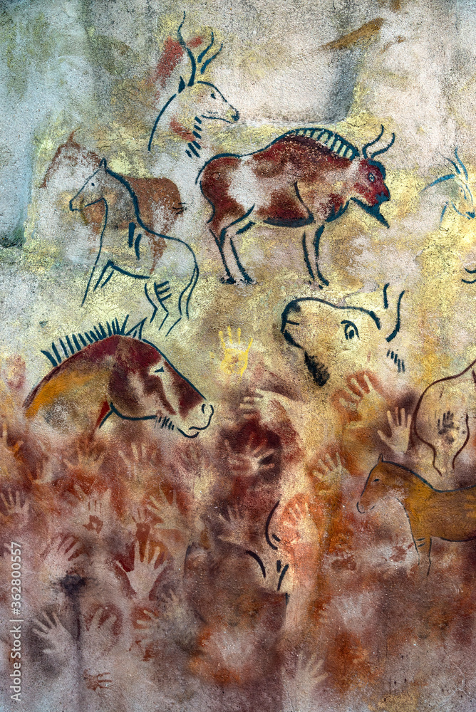 pinturas rupestres con caballos , bisontes y manos Stock Photo | Adobe ...