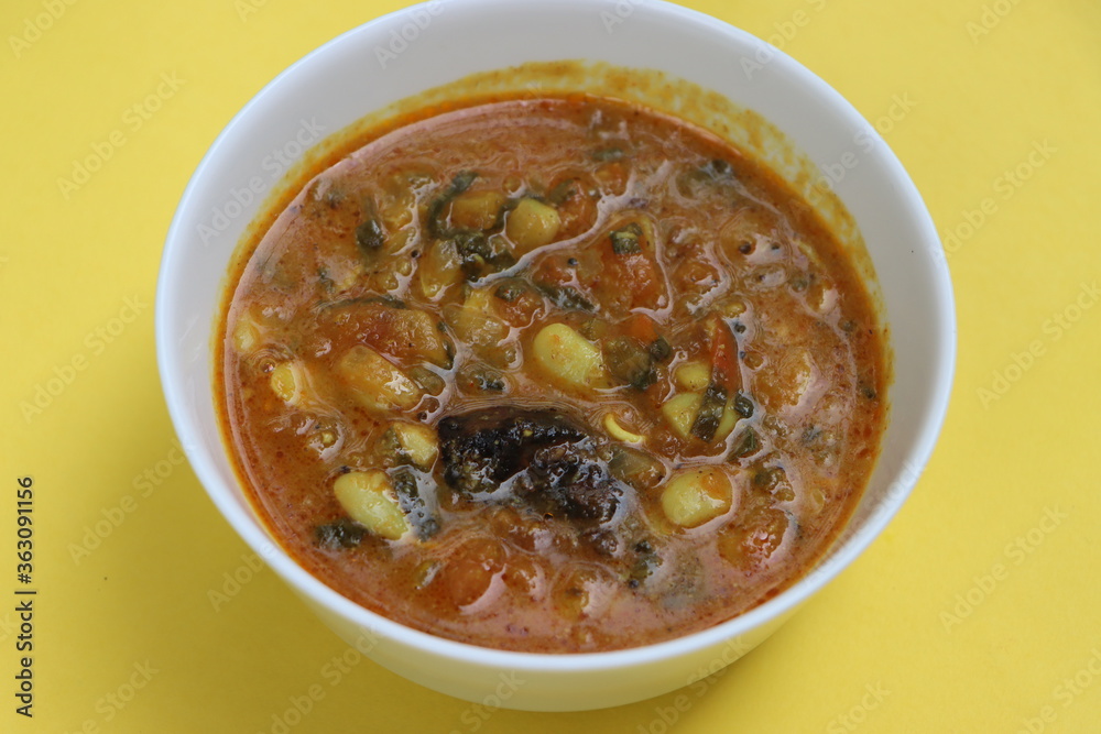 Alu wal chi Bhaji, Colocasia leaves and beans curry, authentic konkani ...