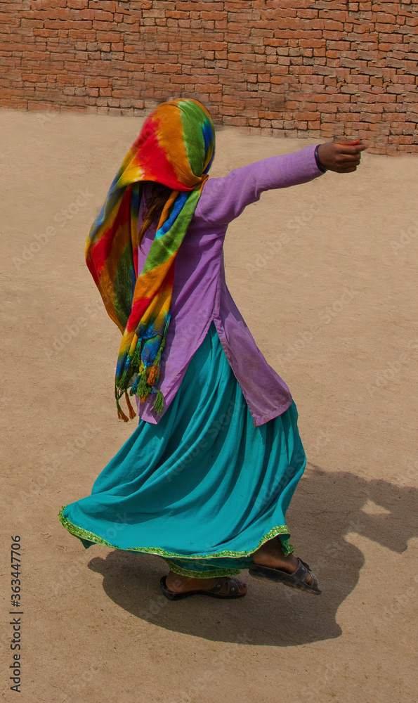 dancing girl from village of punjab ,traditional dress of rohi desert ...
