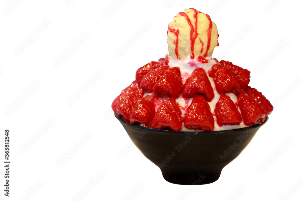 Strawberry Cheese Cake Bingsu/Bingsoo. A bowl of milk shaved ice topped ...