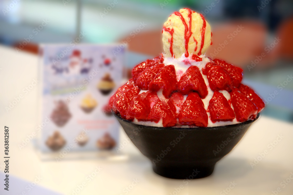 Strawberry Cheese Cake Bingsu/Bingsoo. A bowl of milk shaved ice topped ...