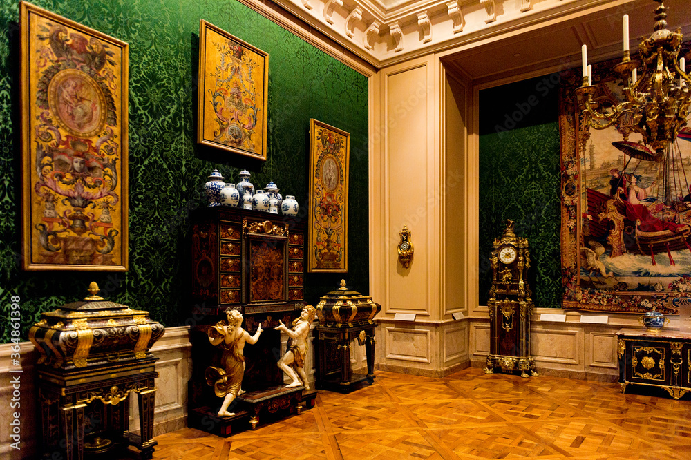 LOS ANGELES, USA - SEP 26, 2015: J. Paul Getty Museum (Getty Museum ...