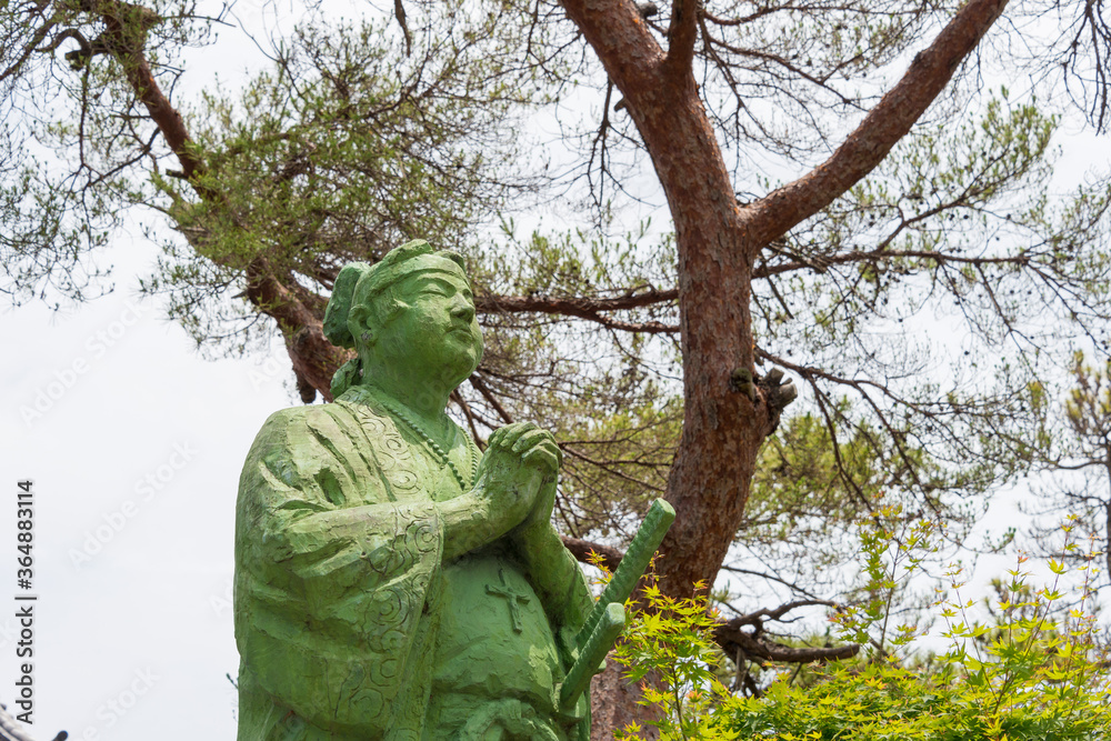 Foto de Statue of Amakusa Shiro (1621?-1638) at Shimabara castle in ...