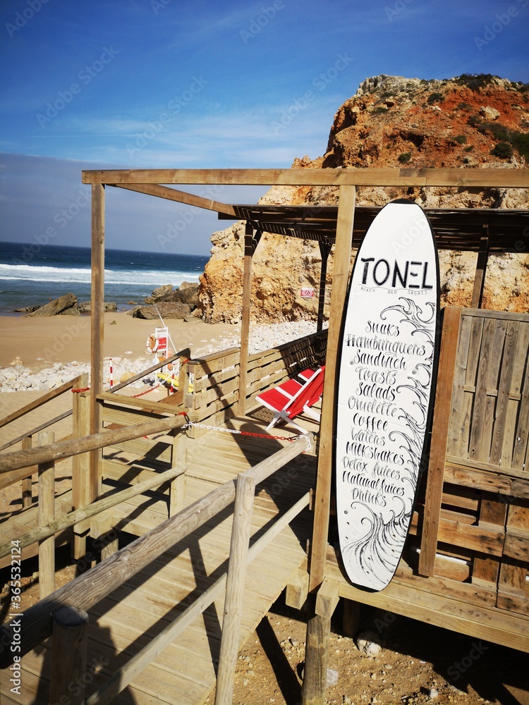 Foto de Praia do Tonel beach, the western side of Sagres and is a ...