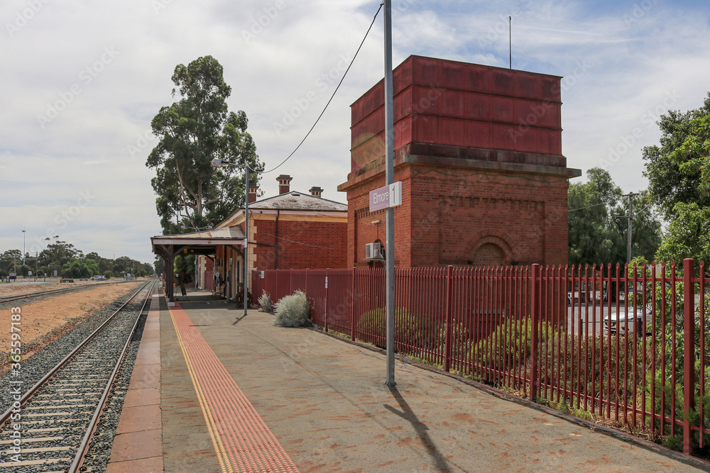 ELMORE, AUSTRALIA - February 29, 2020: The Elmore railway station and ...