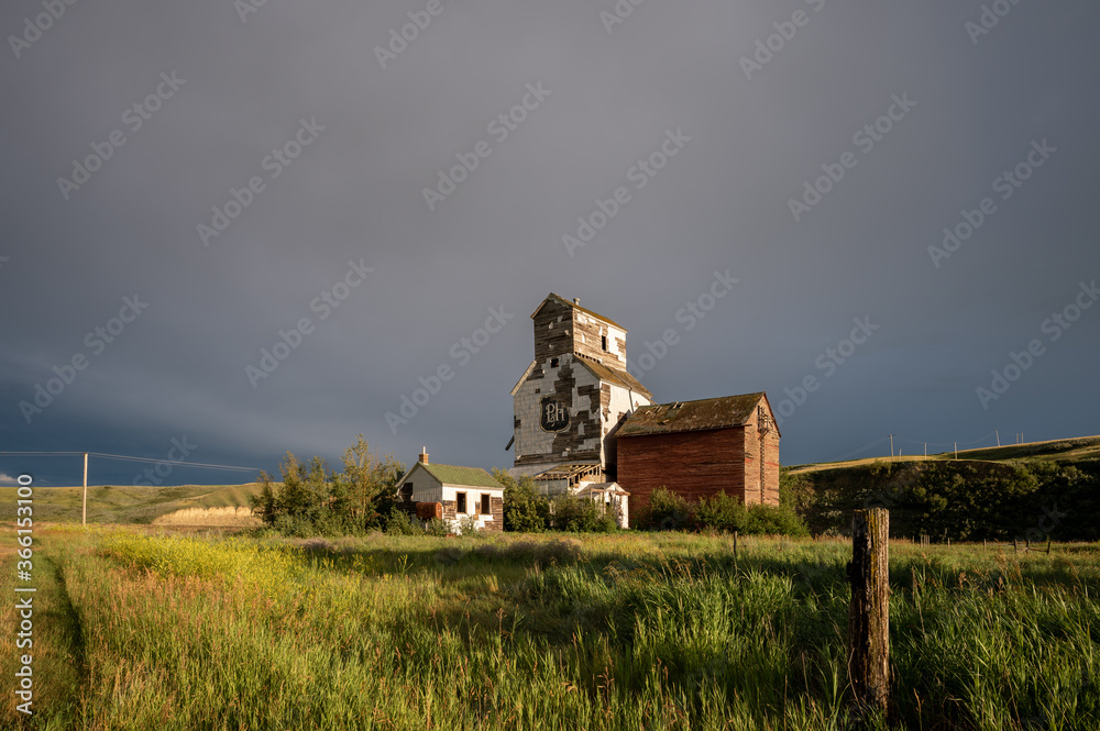 Sharples, Alberta - July 19, 2020: Old abandoned grain elevator in the ...