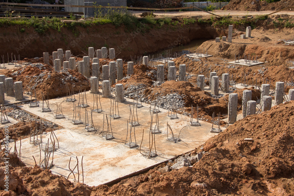 Preparation of the concrete base for the construction of a new building ...