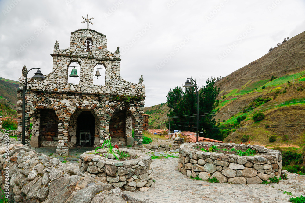 beautiful catholic churches in villages of venezuela foto de Stock ...