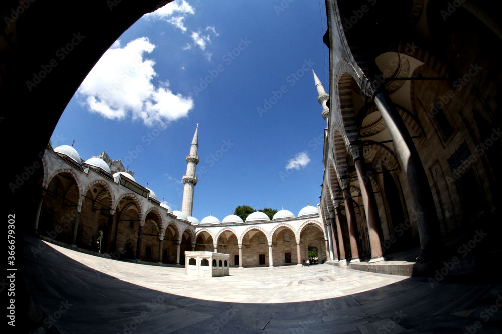 The arcade and atrium of the Süleymaniye Mosque in Istanbul, Turkey ...
