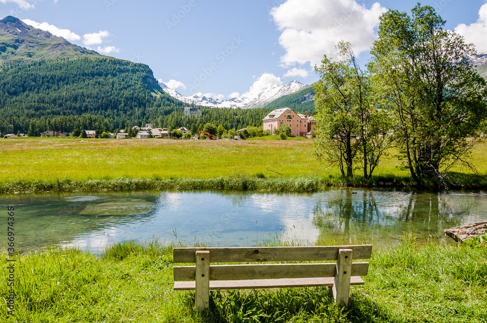 Foto Stock Sils, Segl, Baselgia, Inn, Fluss, Oberengadin, Val Fex ...