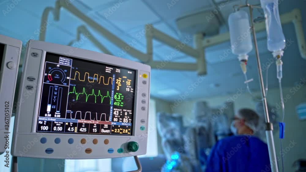 Vídeo do Stock: Patient's condition stable on health monitor. Screen ...