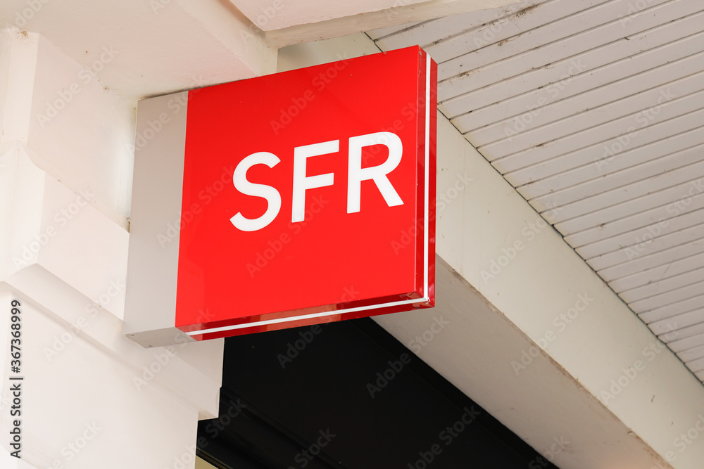 SFR logo sign and text on store french phone operator red brand office ...
