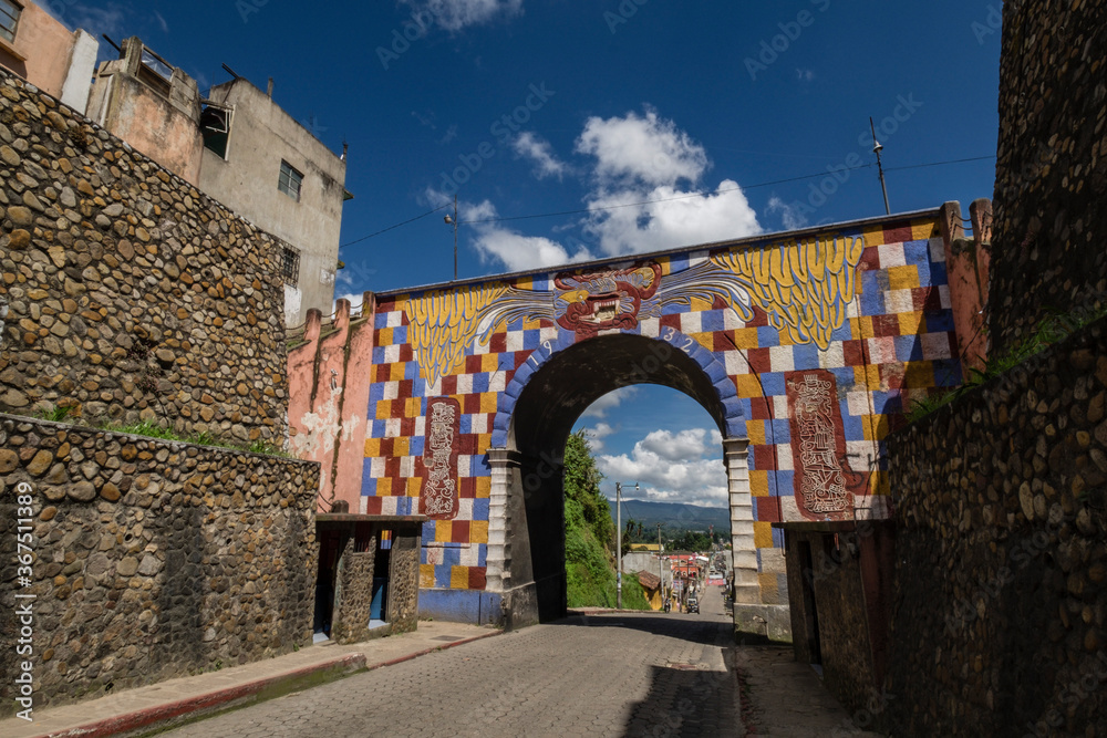 Foto de Arco Gucumaz, Santo Tomás Chichicastenango, República de ...