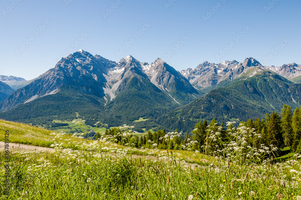 Ftan, Unterengadin, Bergdorf, Tarasp, Schloss, Fontana, Vulpera, Kirche ...