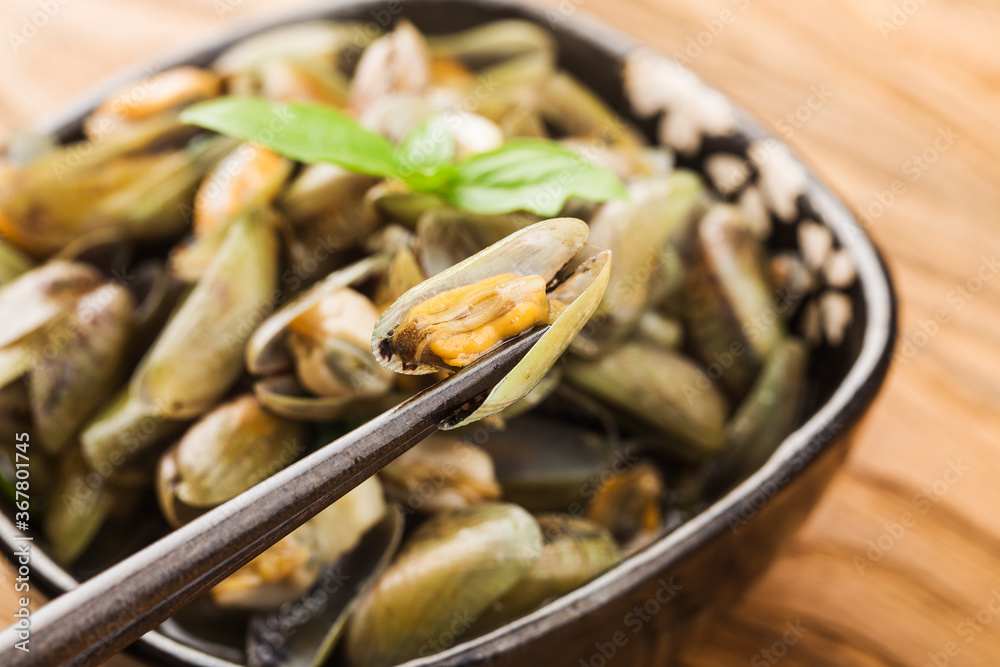 Foto de Chinese Chiuchow cuisine：a plate of Musculus senhousei do Stock ...