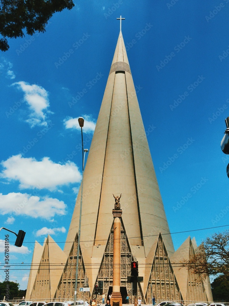 Foto de Catedral Basílica Menor Nossa Senhora da Glória - Maringá - PR Brasil do Stock | Adobe Stock