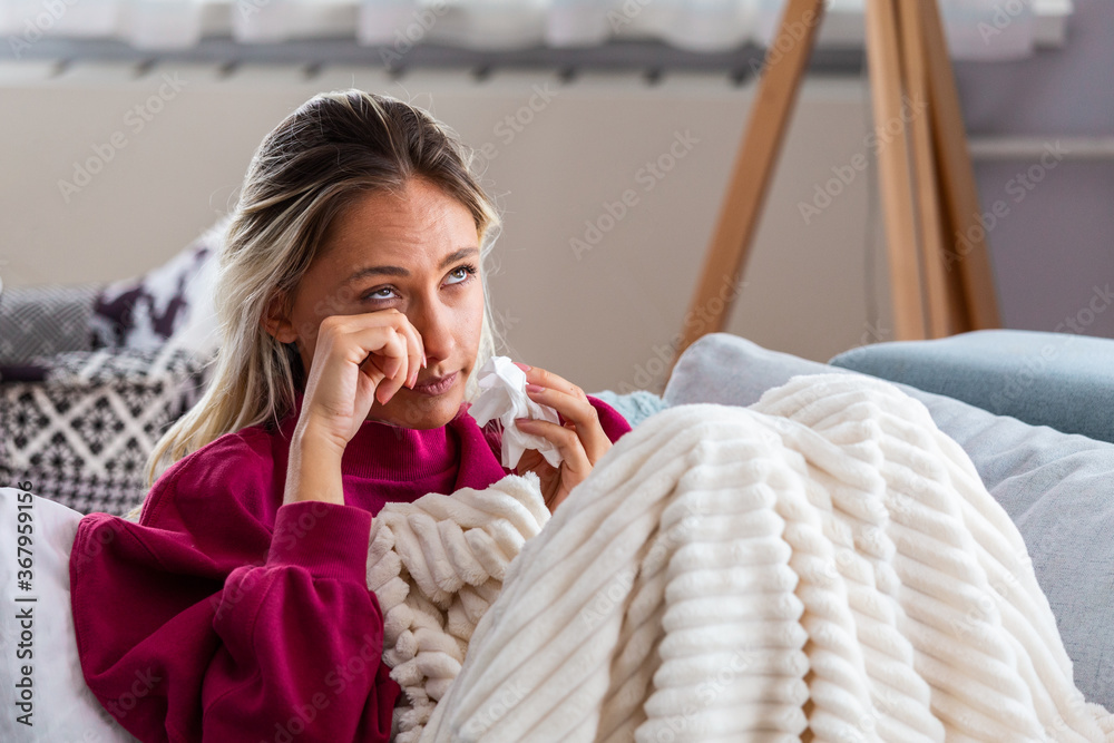 Depressed and sadness woman crying alone at home. Heartbroken Girl ...